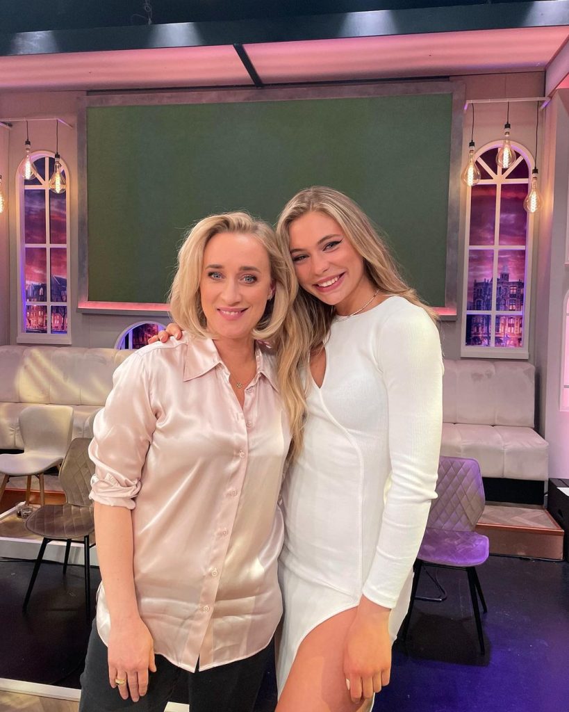 Jutta Leerdam (R) - Hottest Female Athletes