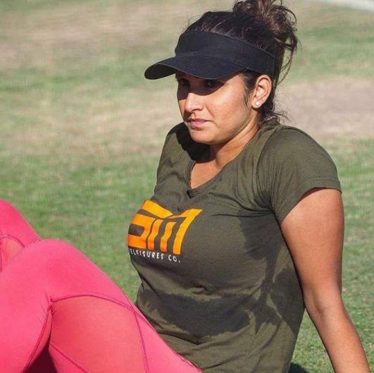 Who is this chunky chick? - Hottest Female Athletes