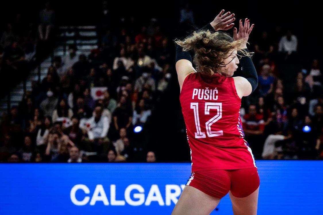 Number 12 celebrating - Hottest Female Athletes