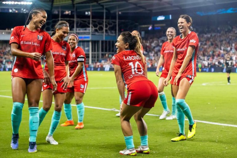 Labonta - Hottest Female Athletes