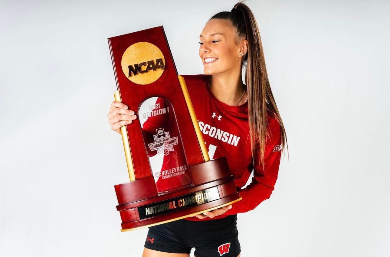 Izzy Ashburn. Wisconsin Volleyball - Hottest Female Athletes