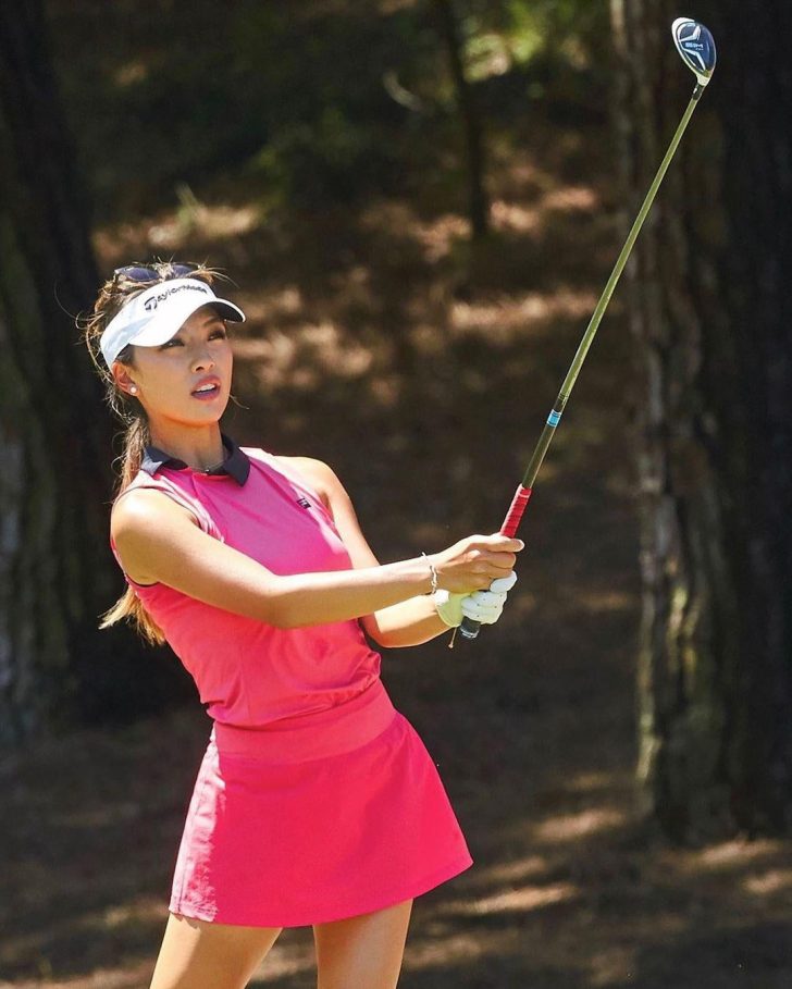 Chinese golfer Lily Muni He - Hottest Female Athletes