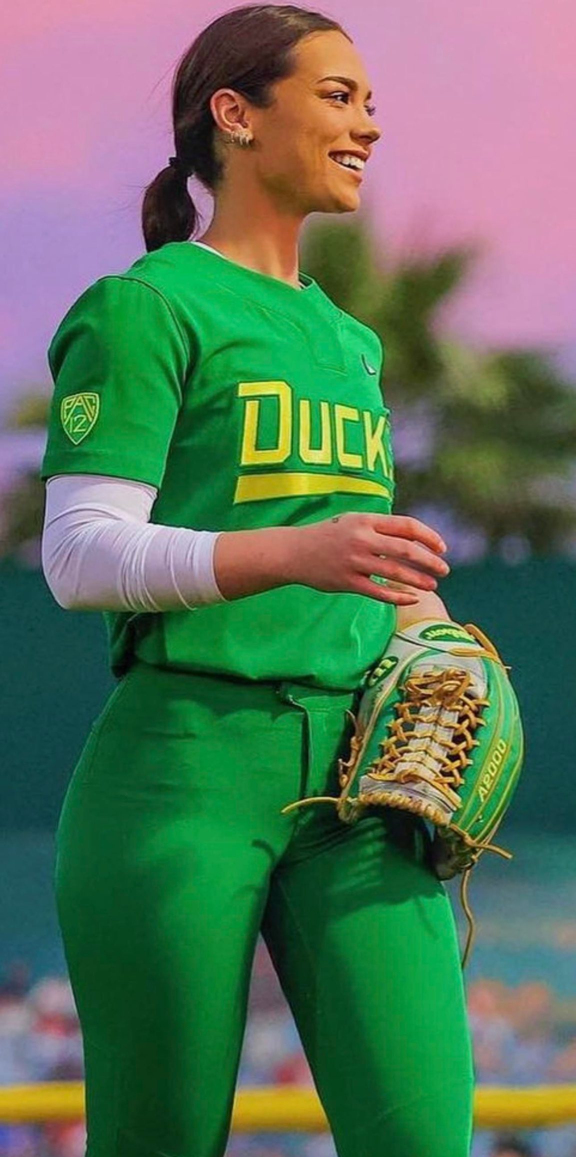 Oregon softball - Hottest Female Athletes