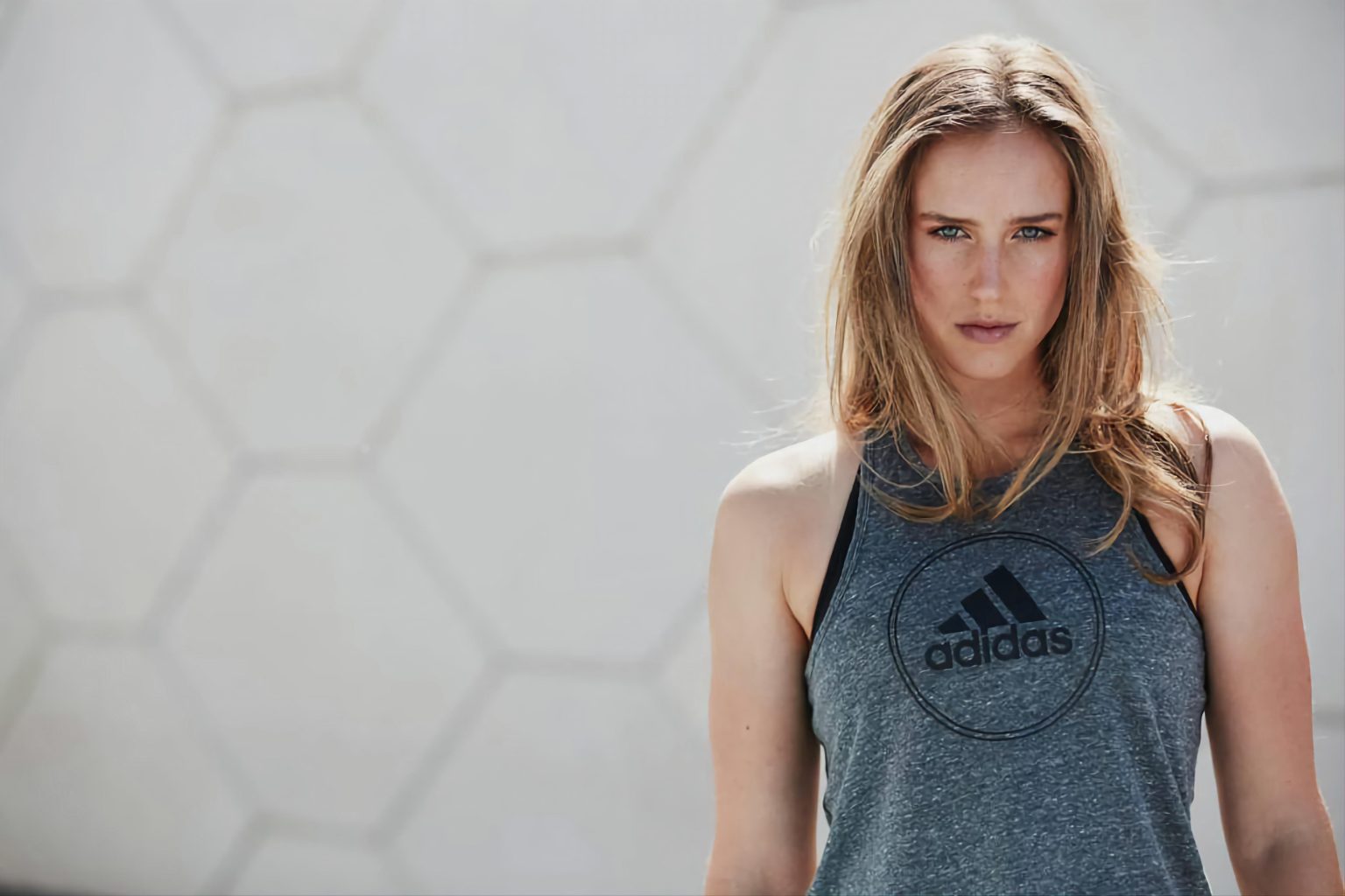 Ellyse Perry - Australian Cricketer and Football Player - Hottest ...