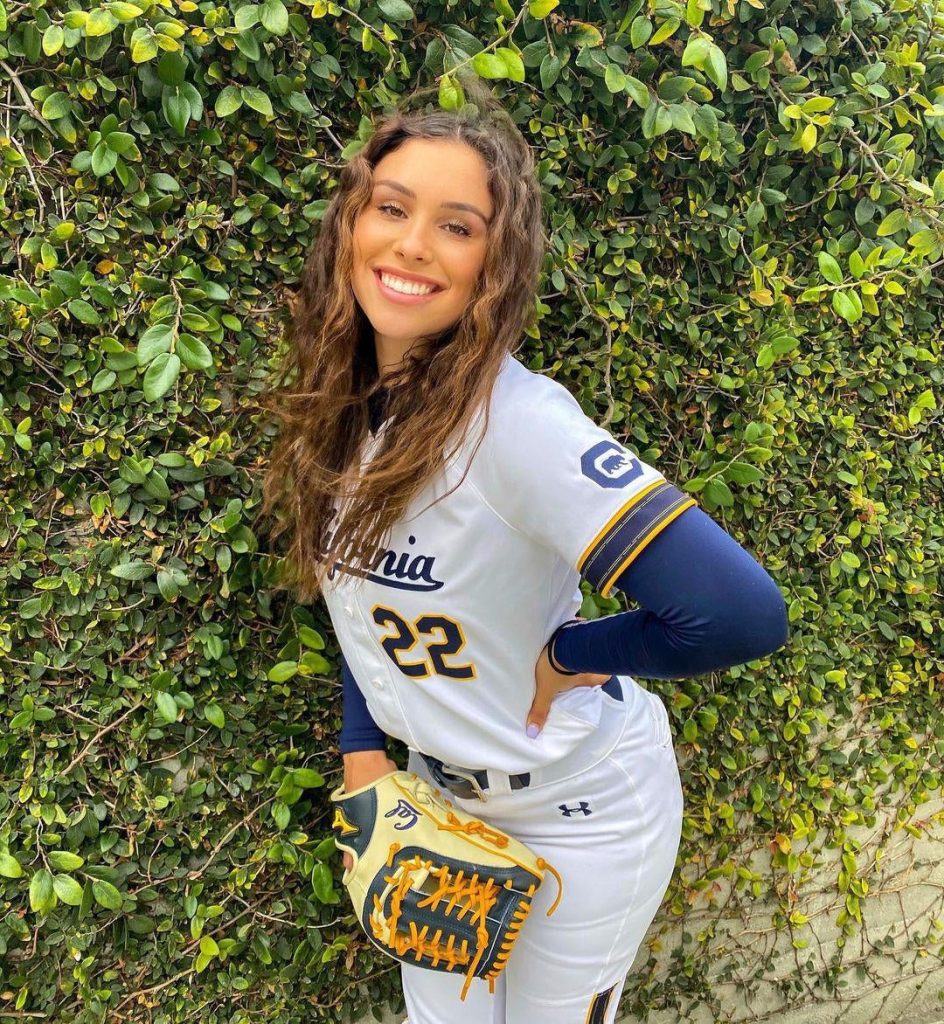 Mikayla Coelho: University of California-Berkeley softball 💛💙🐻 🥎 ...