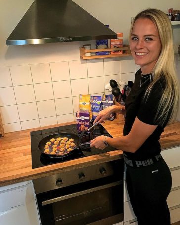 German Goalkeeper Merle Frohms - Hottest Female Athletes