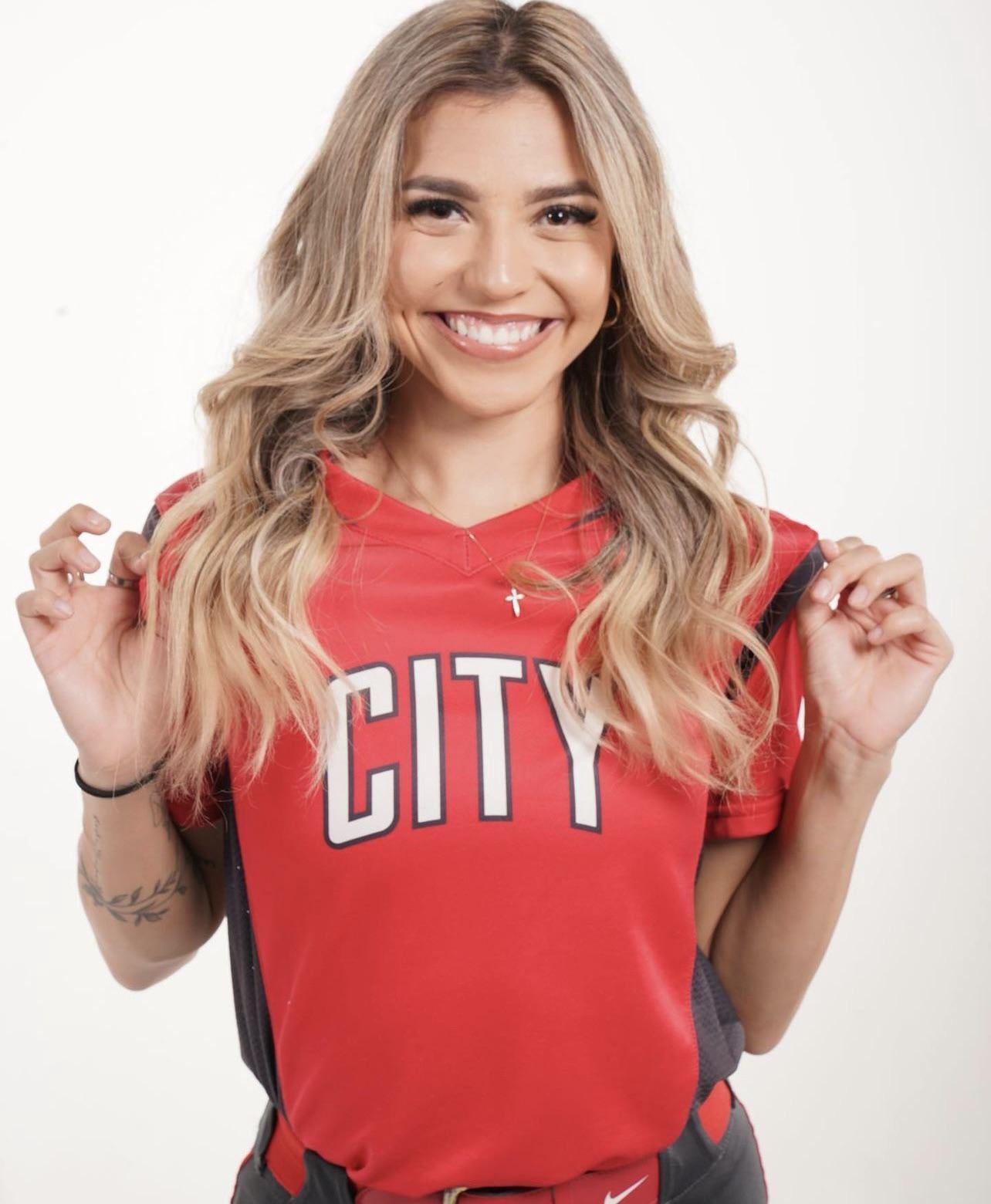 Alayna Munoz-Fresno City College - Hottest Female Athletes