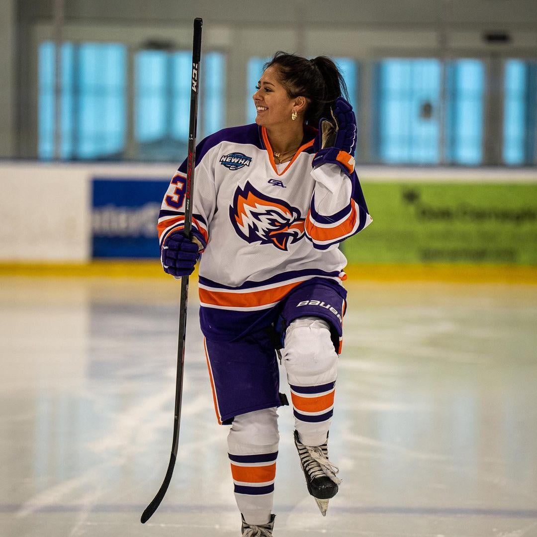 Hannah Luckman - Post University Ice Hockey - Hottest Female Athletes