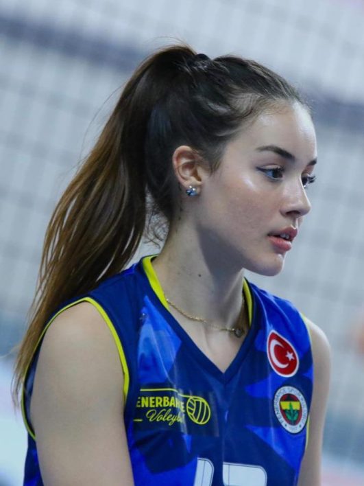 Duru Turknas - Hottest Female Athletes