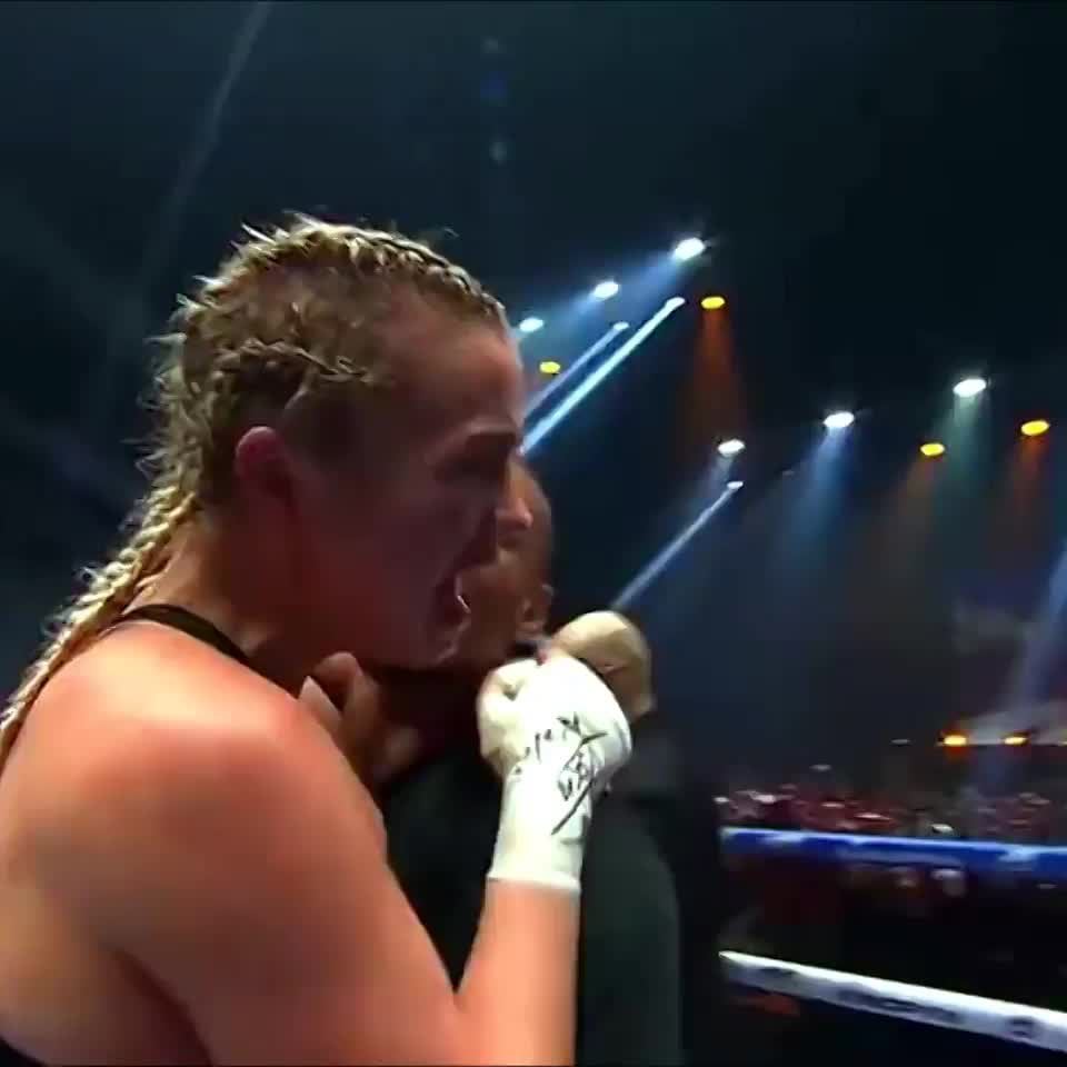 Daniella Hemsley - English Boxer - Hottest Female Athletes