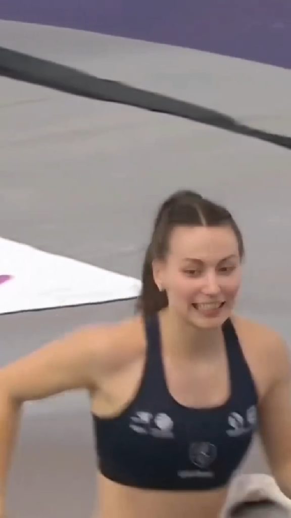 Elise Russis - French pole vaulter - Hottest Female Athletes