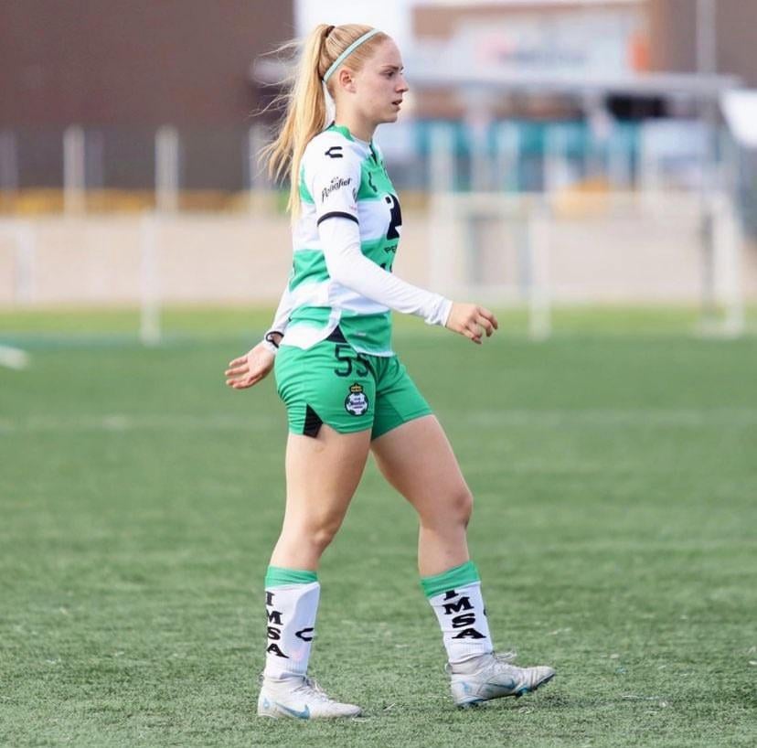 Alexa Ostos - Mexico soccer player - Hottest Female Athletes