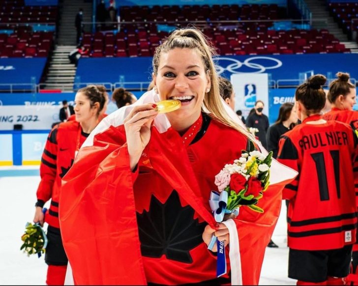Natalie Spooner- Professional hockey - Hottest Female Athletes