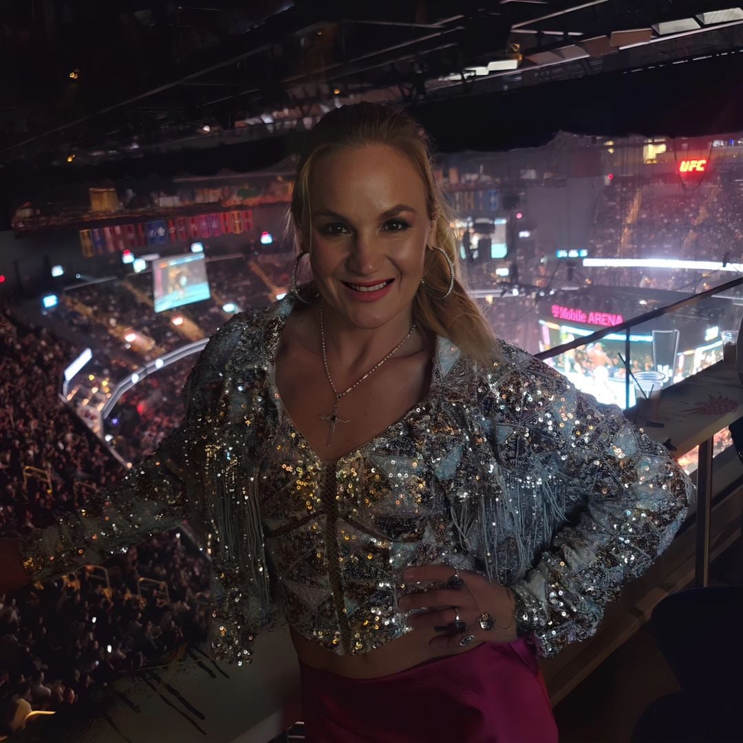 Valentina Shevchenko looked so beautiful at UFC 300 - Hottest Female ...