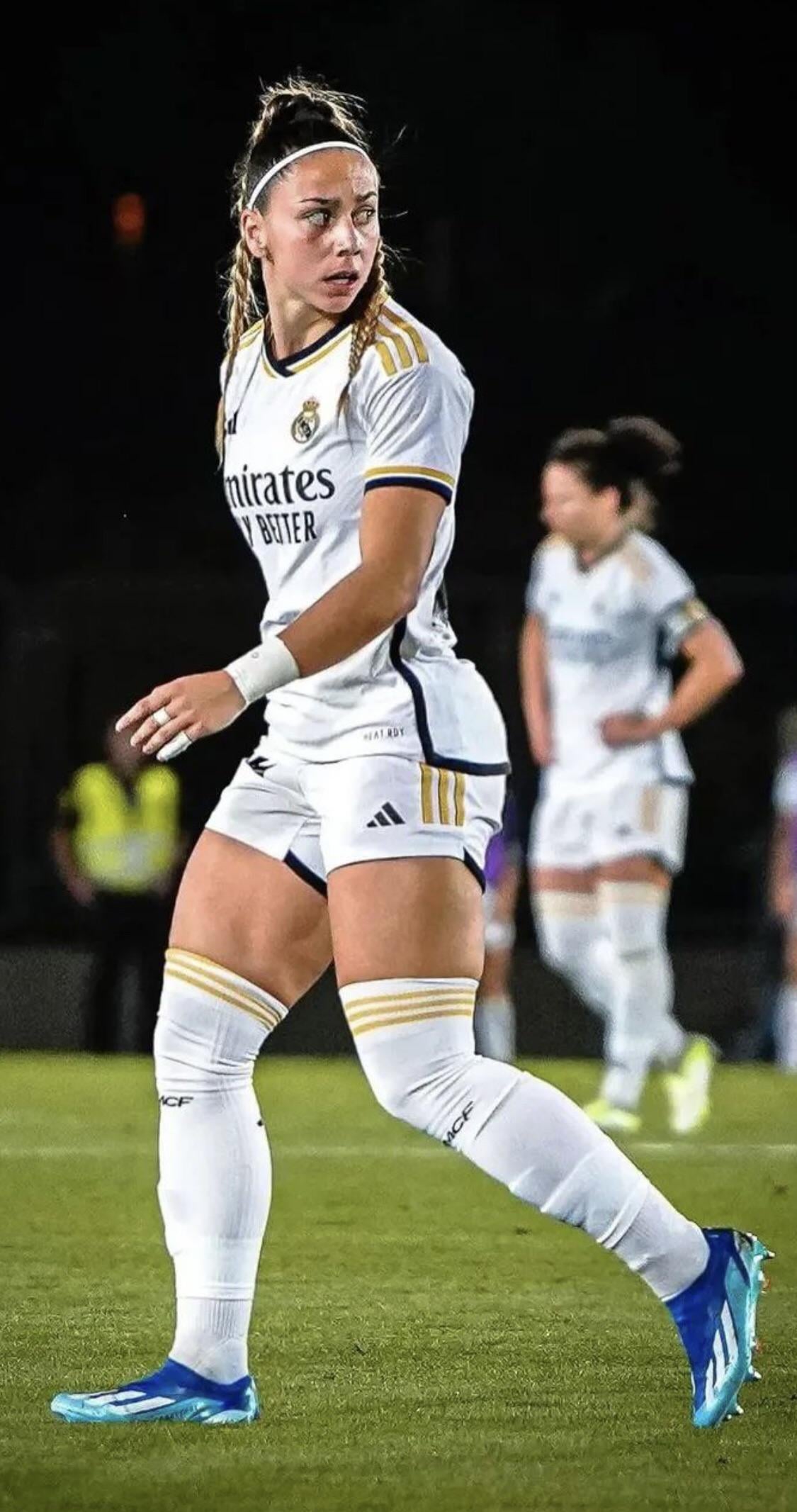 Athenea del Castillo - Spanish Footballer - Hottest Female Athletes