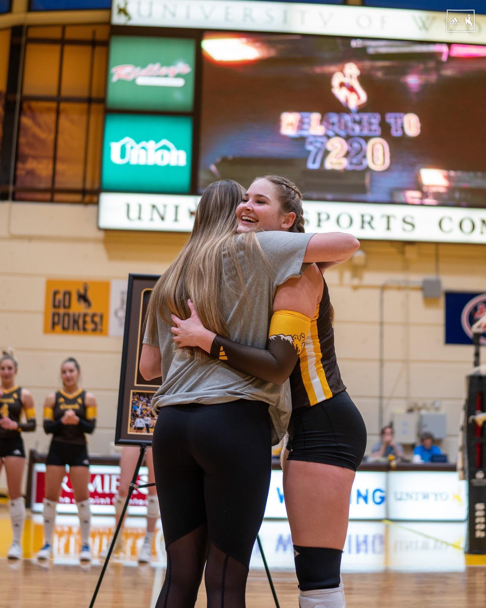 Sarah Holcomb - Hottest Female Athletes