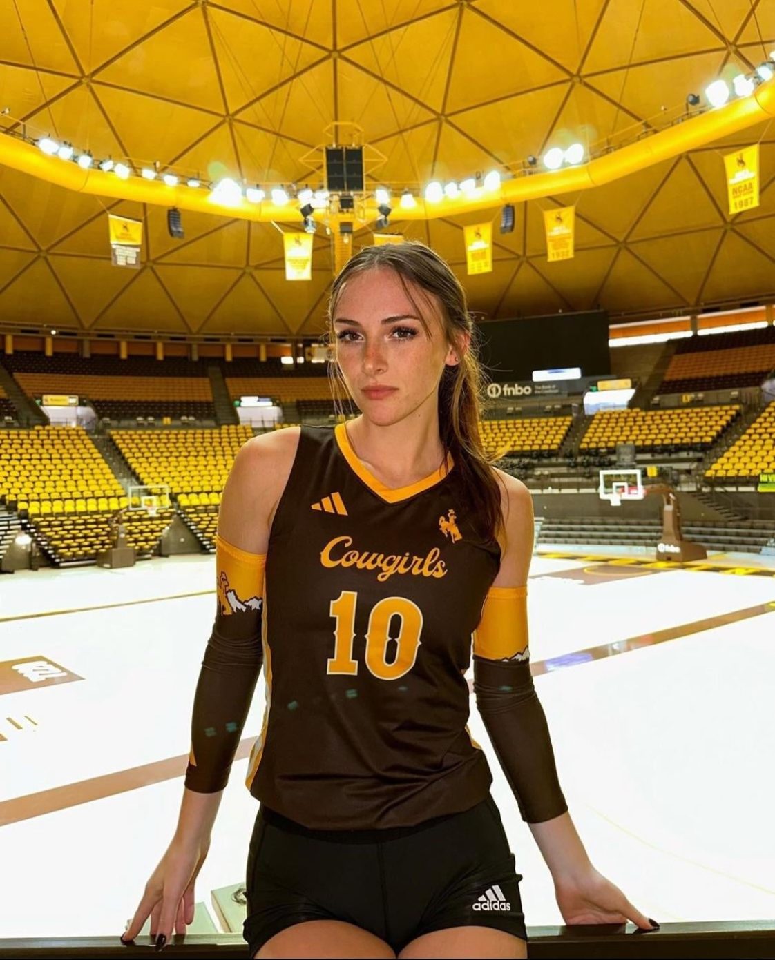 Skylar Erickson - #10 University of Wyoming Volleyball - Hottest Female ...
