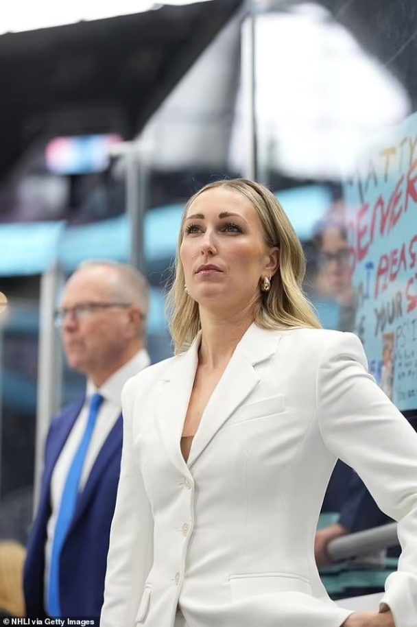 Jessica Campbell- Canadian former hockey player and current NHL ...