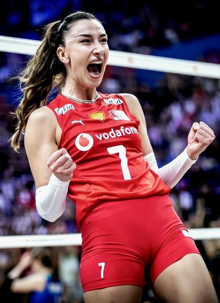 Hande Baladin - Hottest Female Athletes