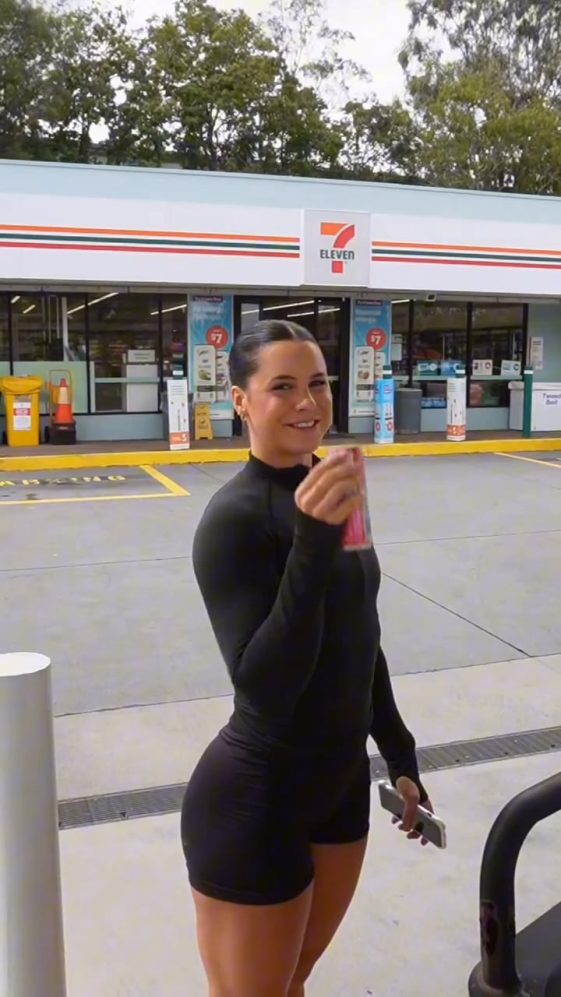 Desi Johnson - Australian Bobsledder - Hottest Female Athletes