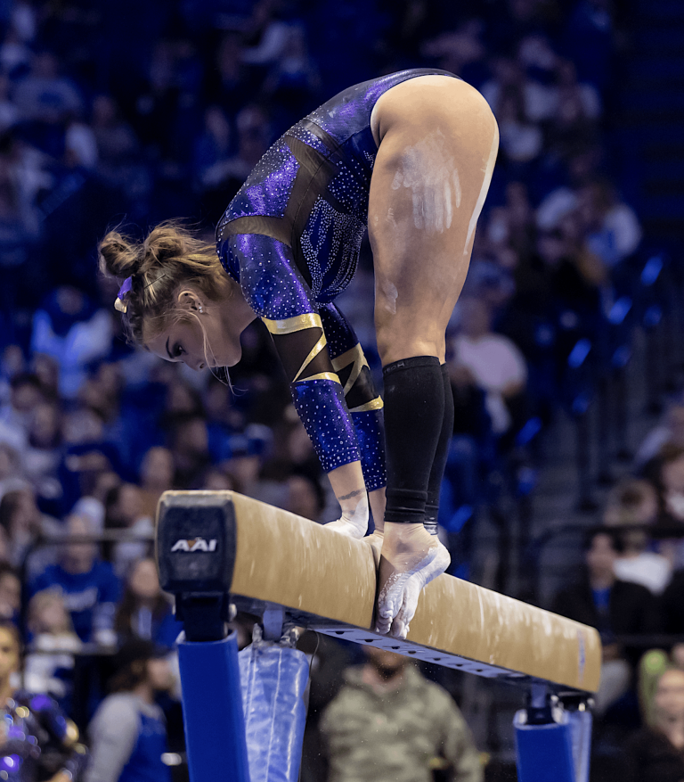 Hot Gymnasts - Absolutely Stunning Athletes - Hottest Female Athletes