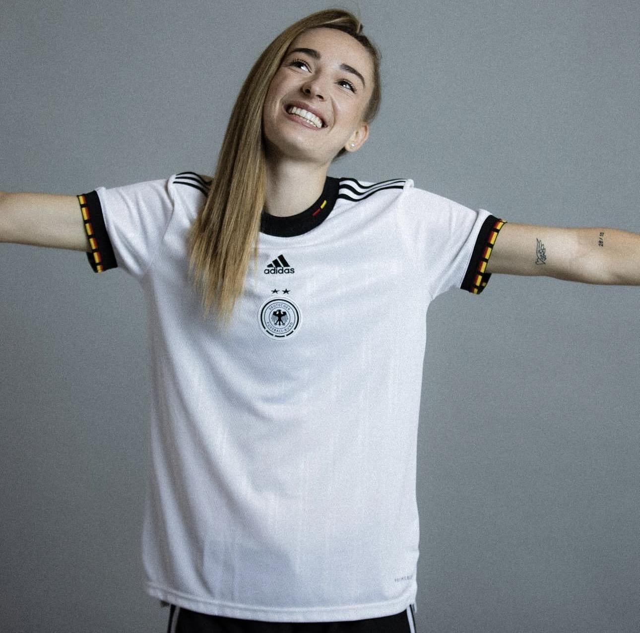 Sophia Kleinherne - German footballer - Hottest Female Athletes